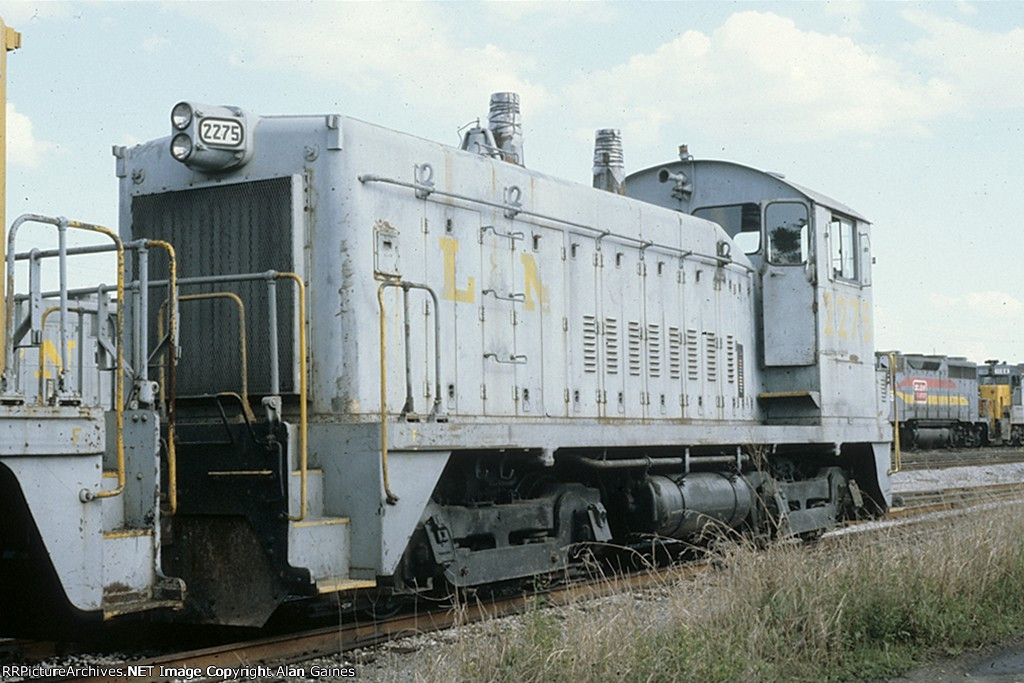 L&N SW9 2275